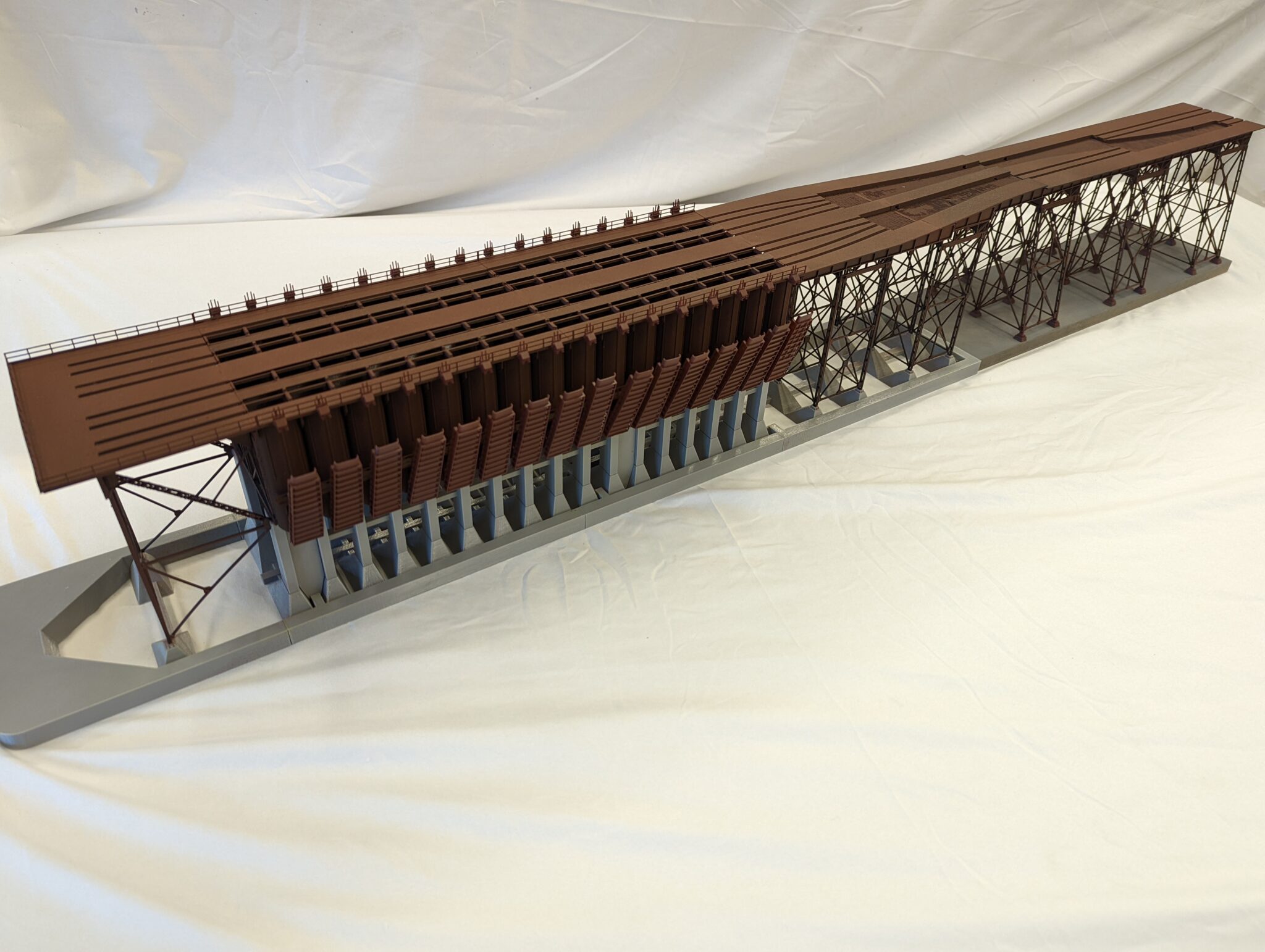 Ore Dock Kits - Model Railroad Engineering