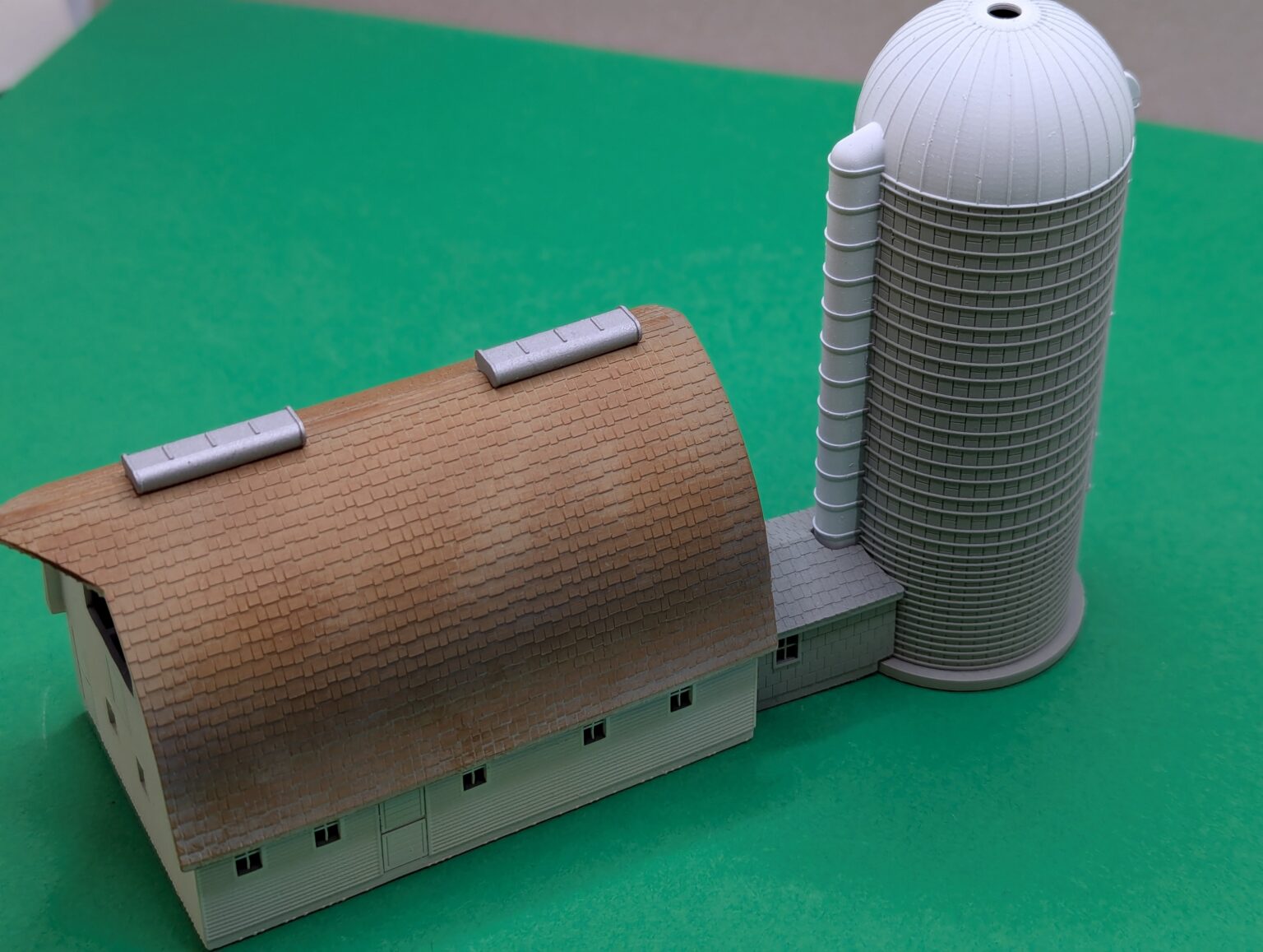 Silage Room for Modern Stave Silo - Model Railroad Engineering